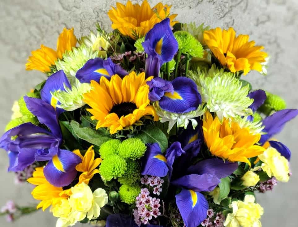 Bright And Cheerful Flowers For Spring - Ron & Alicia Robinson Florist